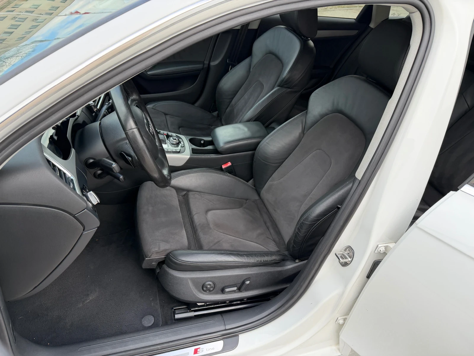 Audi A4 3 0 S LINE + + ≫ 2010 • 14 900 лв. • ID: 20610301 | Auto.bg