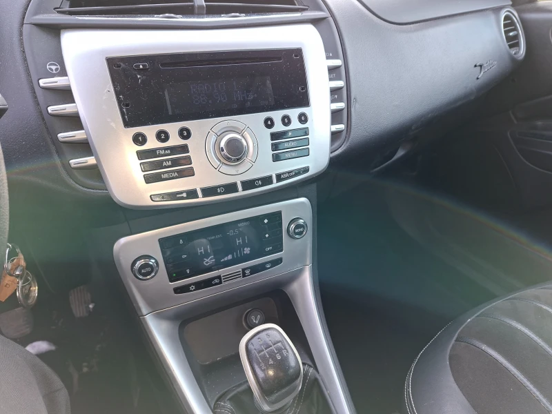 Lancia Delta 1.6-JTD 120кс.Кожен салон в Автомобили и джипове в гр ...